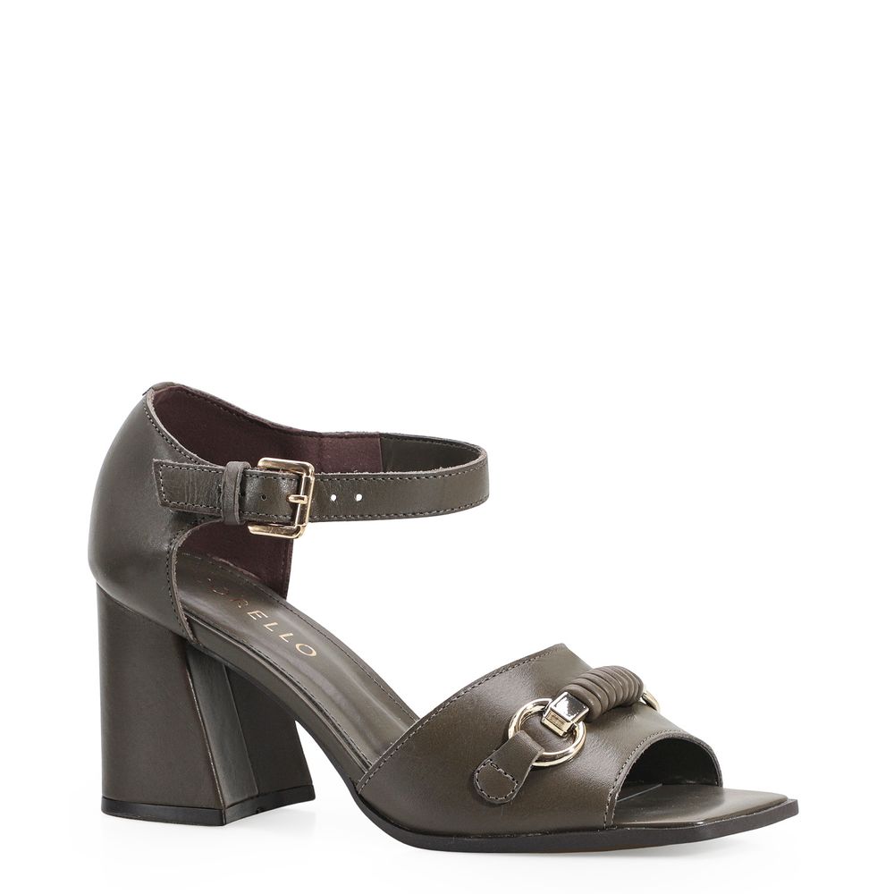 Sandália: modelos variados para todos os estilos | Corello - Corello